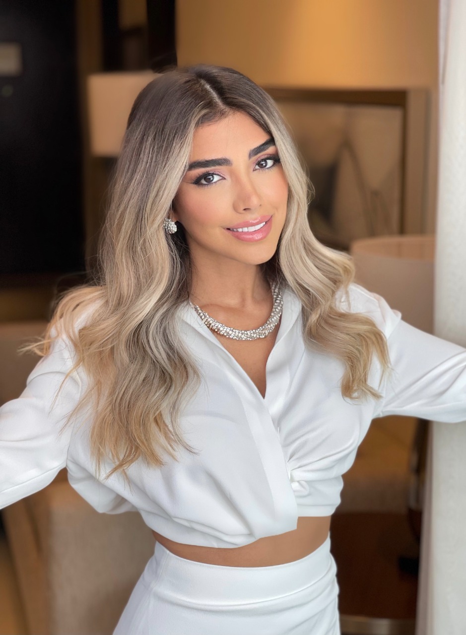 Meet Tina Asadi- A Famous Influencer Face Model From Iran – The Sun Nigeria